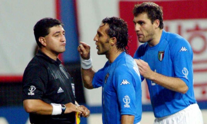 What happened with the referee Byron Moreno, who eliminated Italy ...