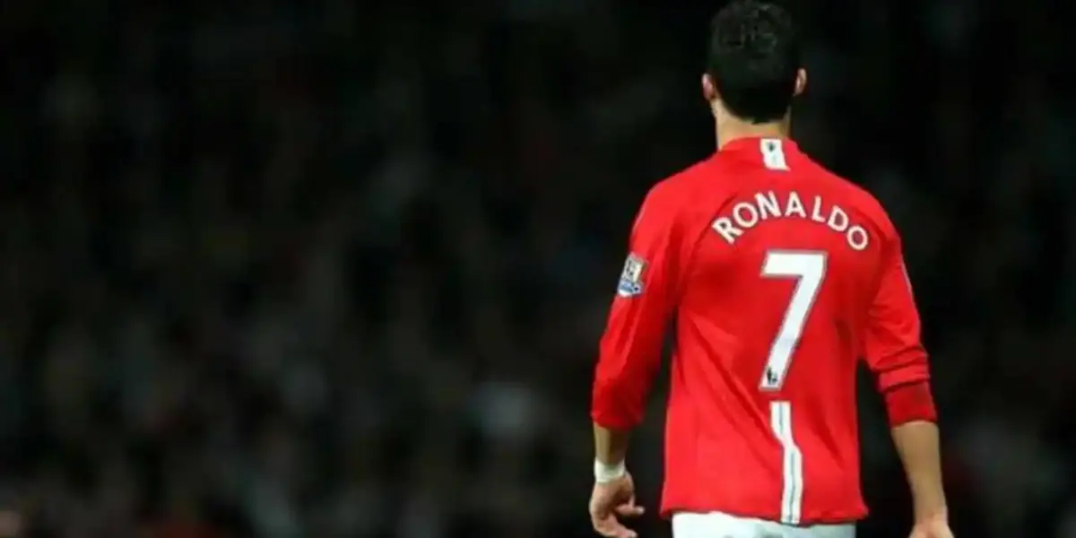 Cristiano Ronaldo: what jersey number will he wear at Manchester United?