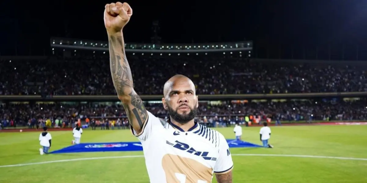 While at Pumas Dani Alves was loved, now his best friend betrays him