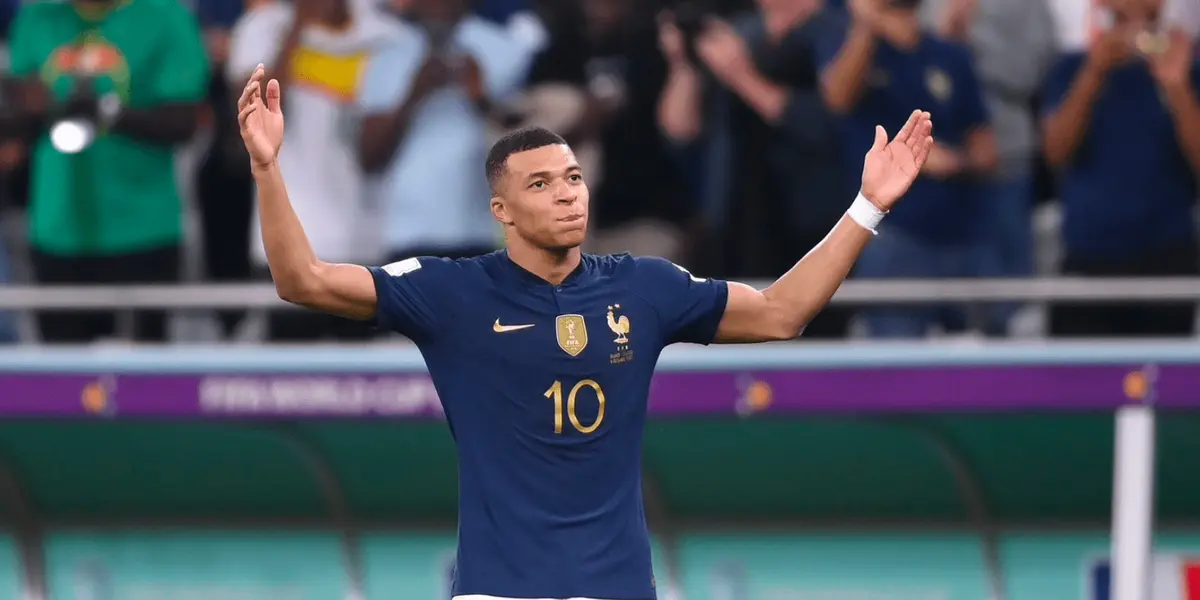 Kylian Mbappé's anger reaction to listening to Messi's chants at the ...