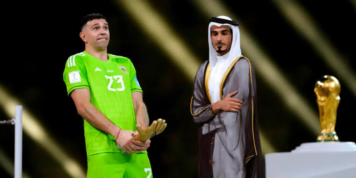 FIFA and the decision to remove the best goalkeeper award from Dibu ...