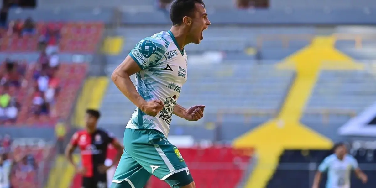 Who is Osvaldo Rodríguez, the Leon player who buried Chivas with his goal?