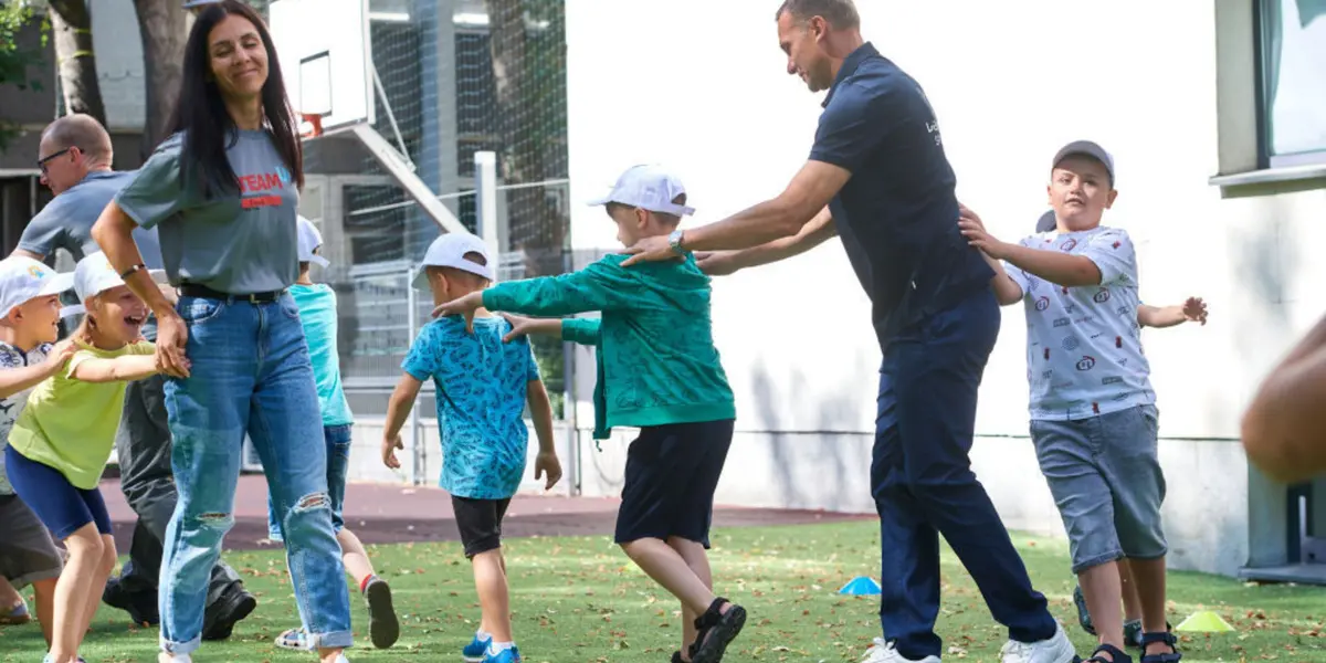 Andriy Shevchenko working with programs to help Ukrainian refugee children