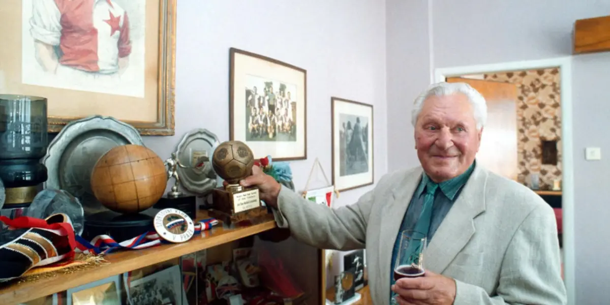 Top 3 goals in Josef Bican's history