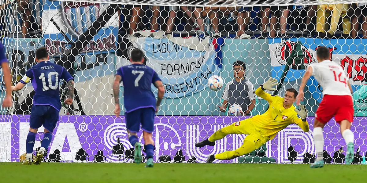 Szczesny's incredible reaction after saving Messi's penalty and kicking ...